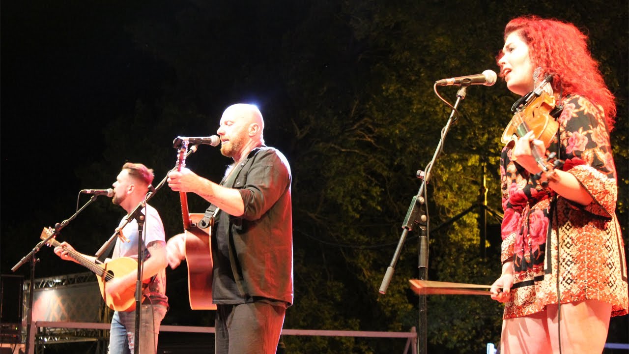 Macushla - Thrupence in the Morning live in Italy - YouTube