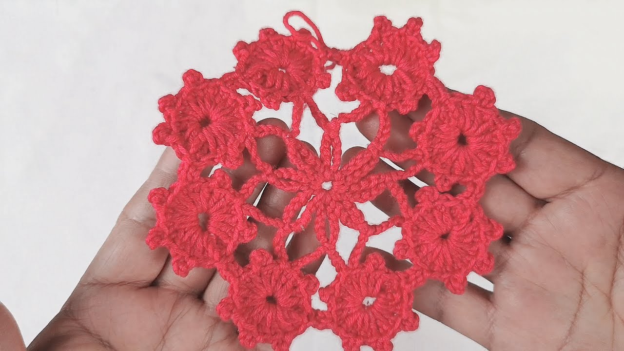 How to Crochet - Using a thin thread to knit a lace piece with many ...
