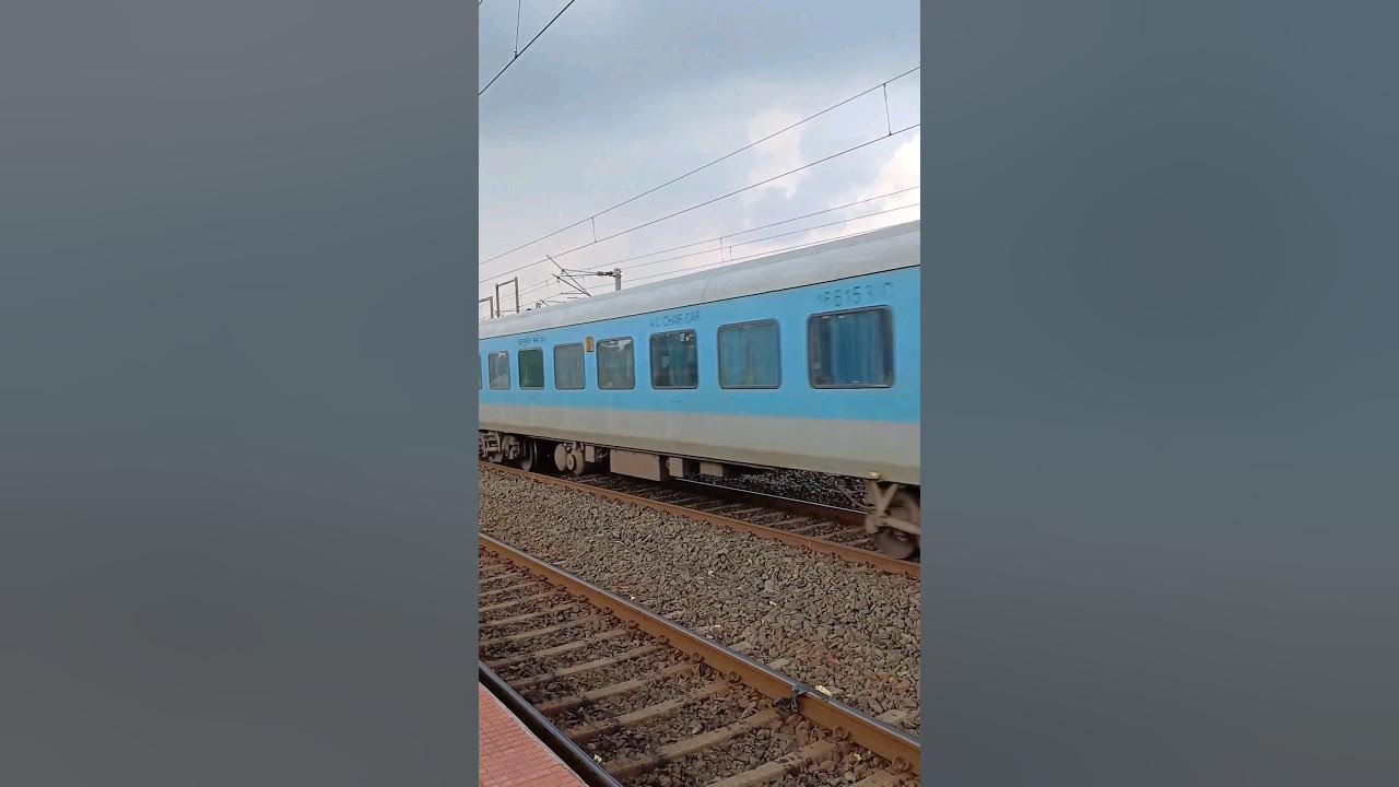 12024 Patna Howrah Jan Shatabdi Express #train - YouTube