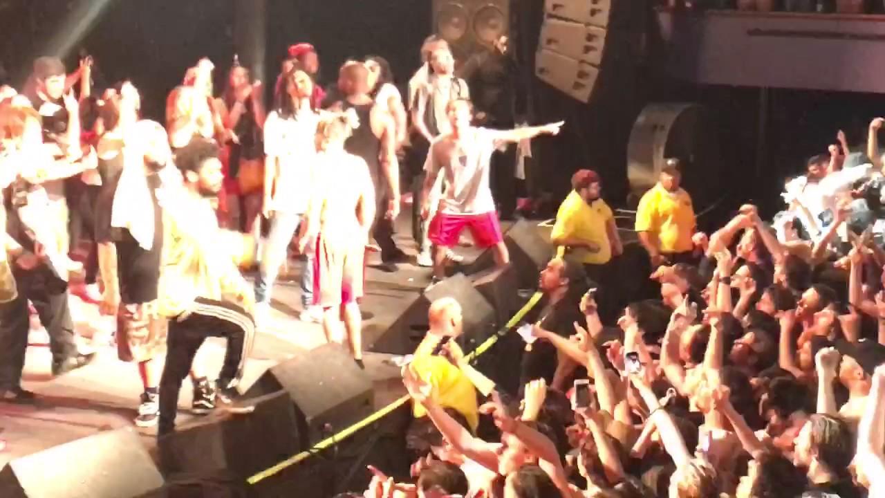 Xxxtentacion - Take a step back live - YouTube