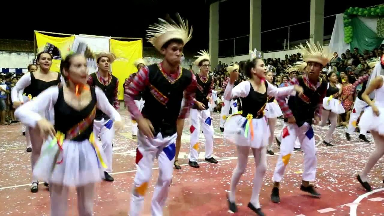 Quadrilha Junina da Gincana EREM 2018 - YouTube