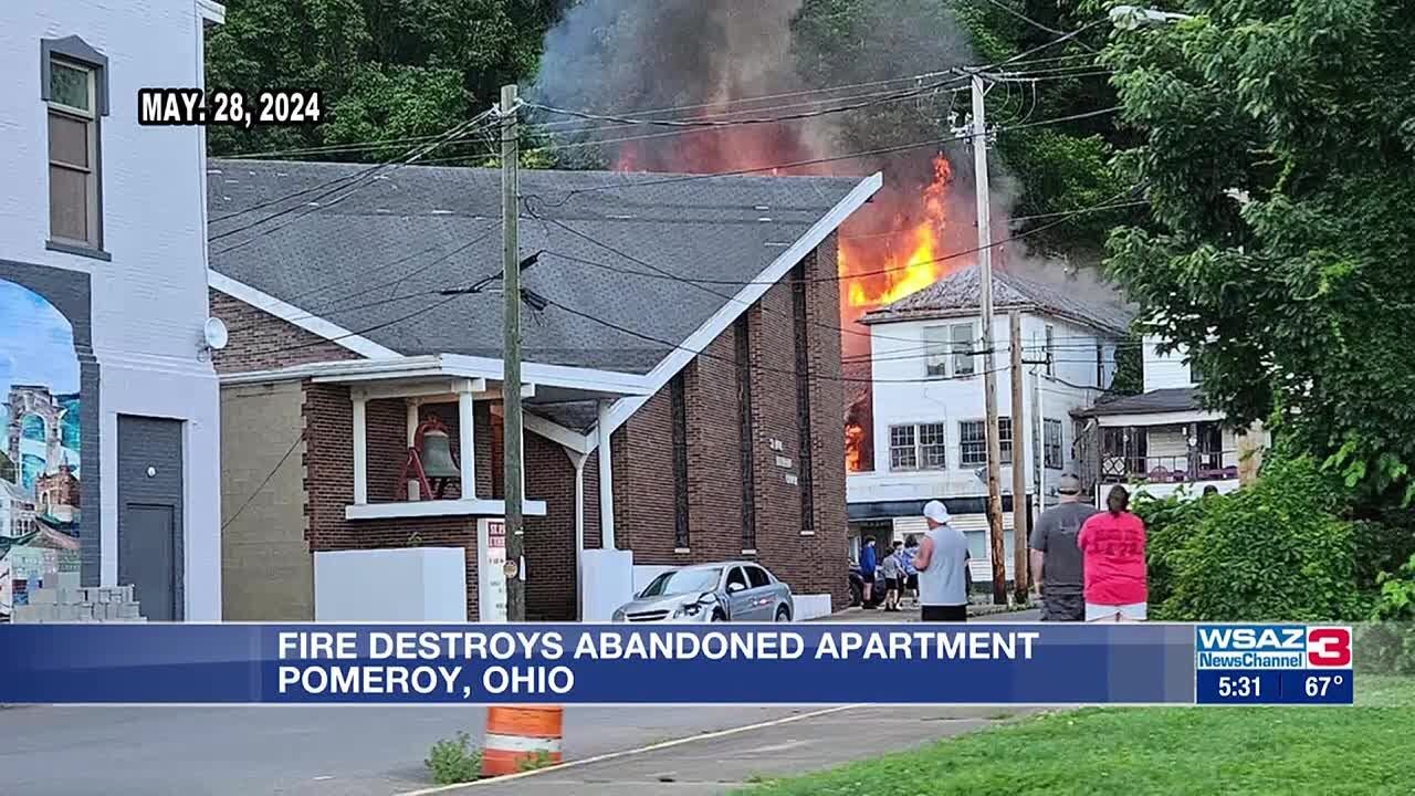 Fire Destroys Abandoned Apartment in Pomeroy, Ohio - YouTube