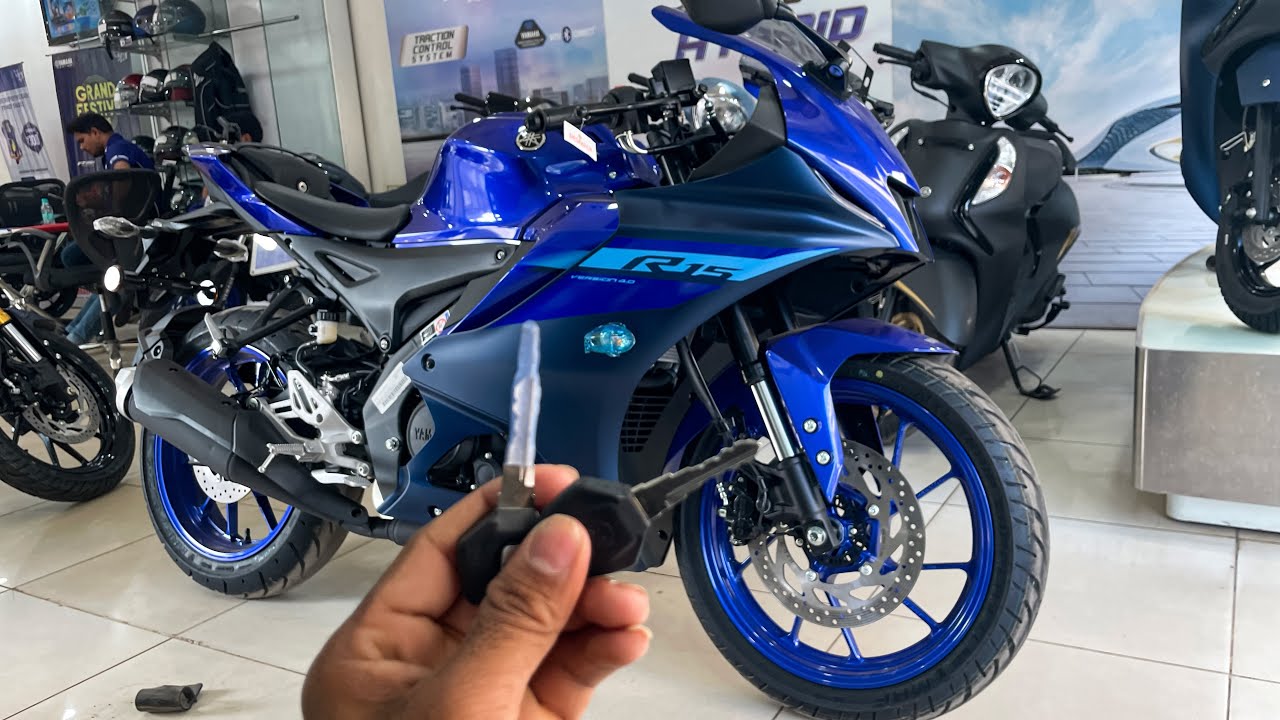 finally 2024 Yamaha R15 V4.0 Racing Blue New Model : Detailed ...