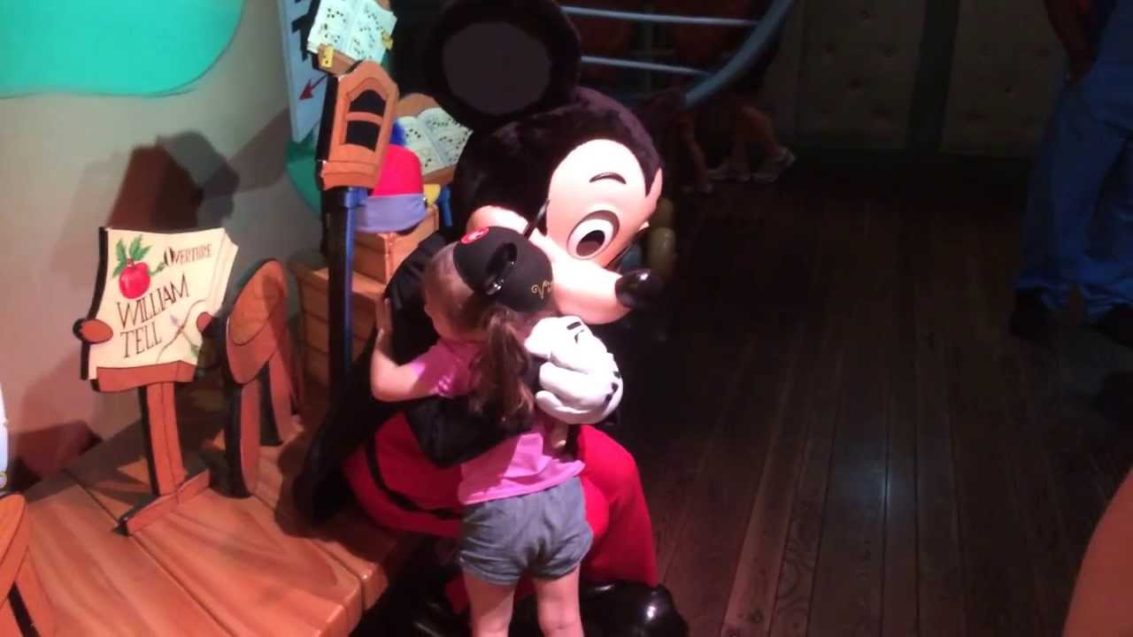 (Home Video) Meeting Mickey in his studio 02 - YouTube