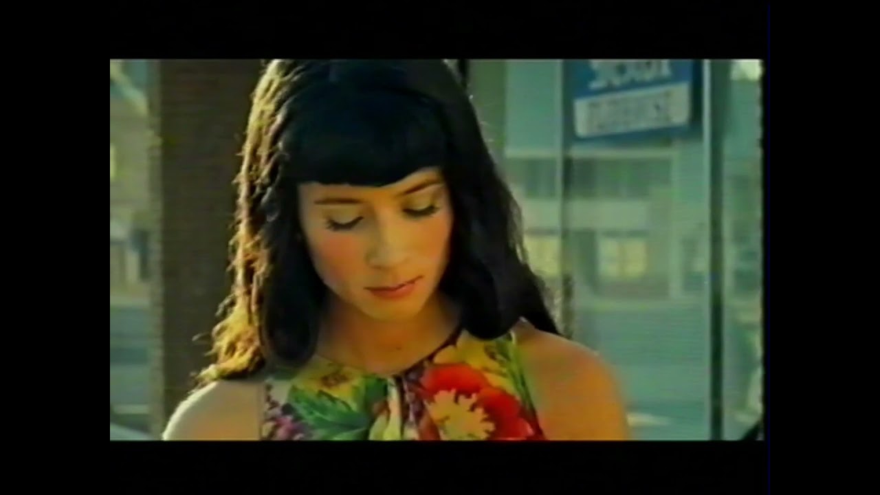 Three Mobile Network Commercial 2006 - YouTube