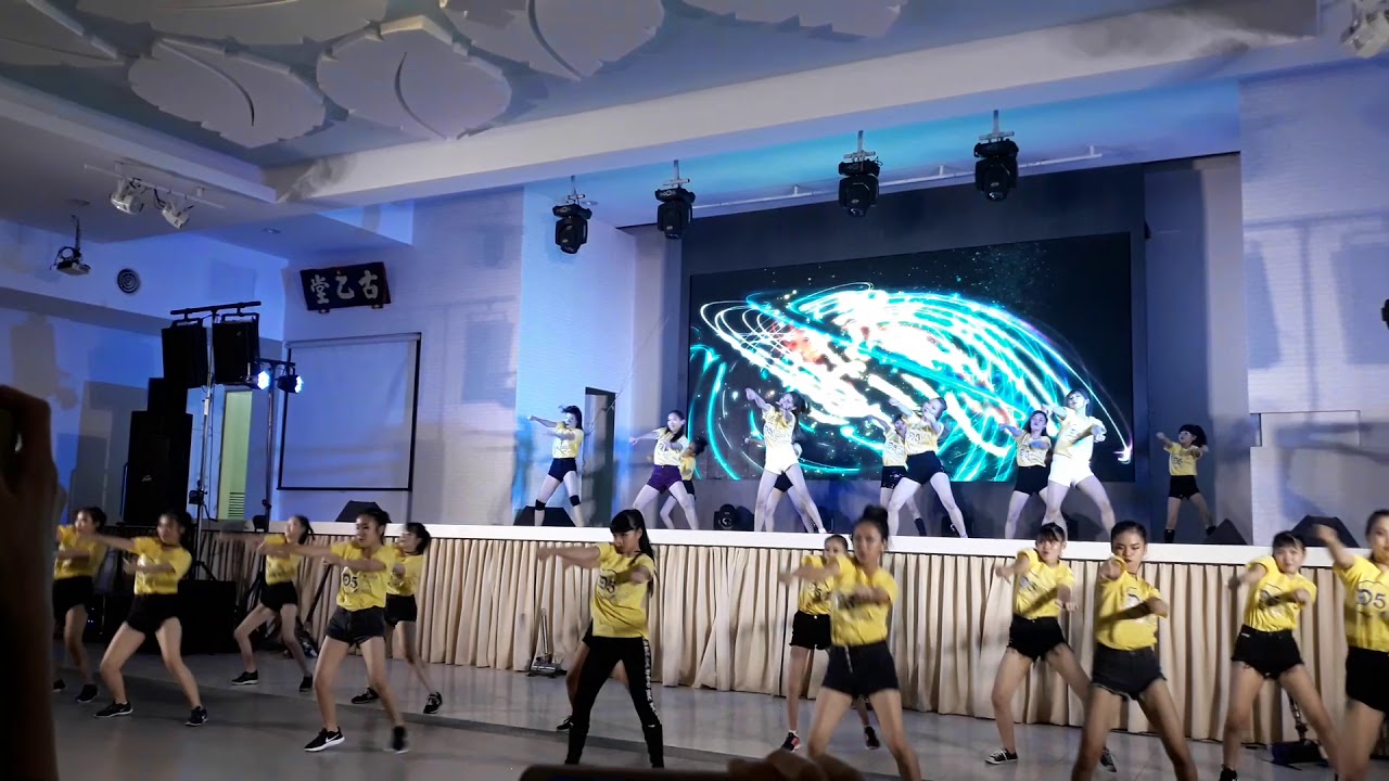 D5 Dance Studio /2018学生成果展圆满结束， 我们明年见🖐🏻 - YouTube