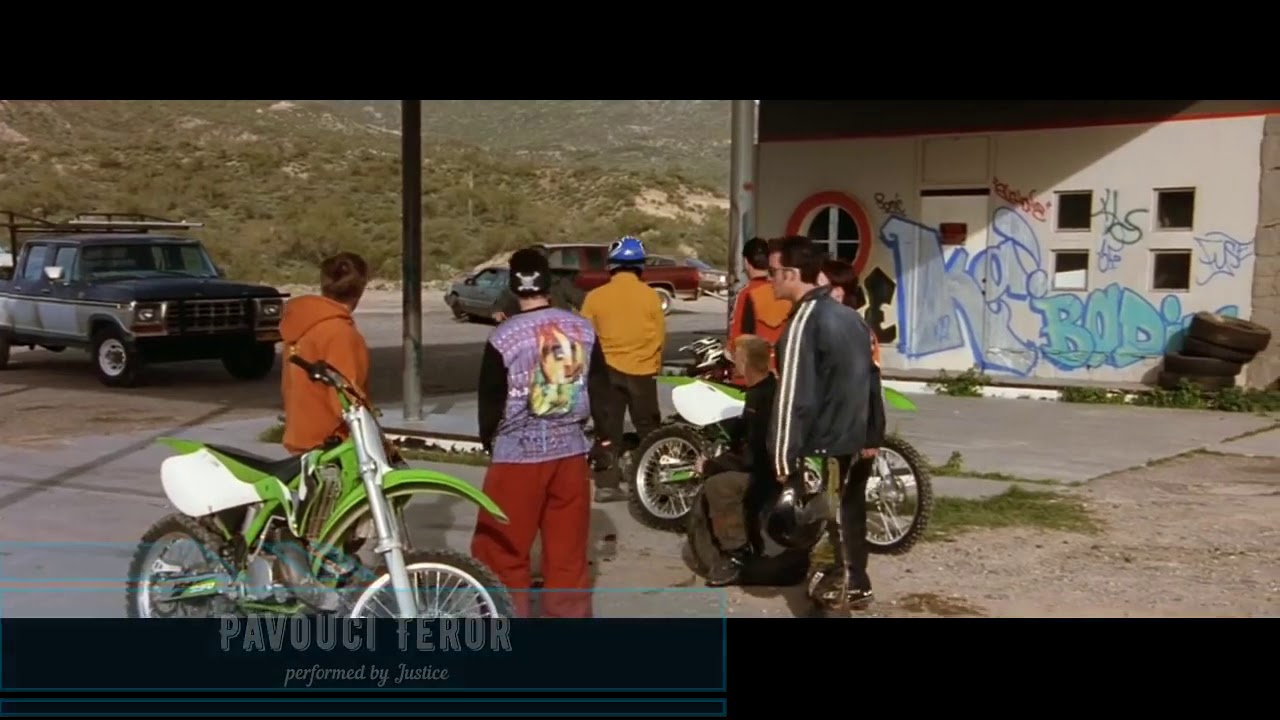 Eight_Legged_Frpeaks_ (1080p) Trailer Movie *** - YouTube