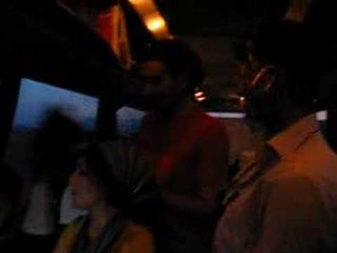 OTOBUSTE KIZ ISTEME :D