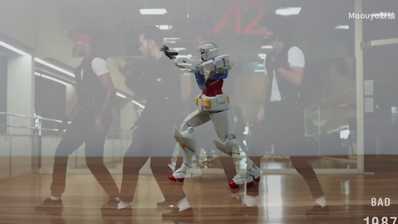 The inspiration and comparison of MJ-dancing Gundam animation - YouTube