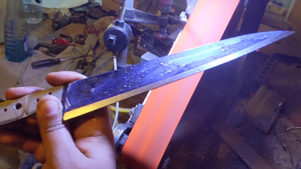 CPM Rex 121 | Rough Grinding - YouTube