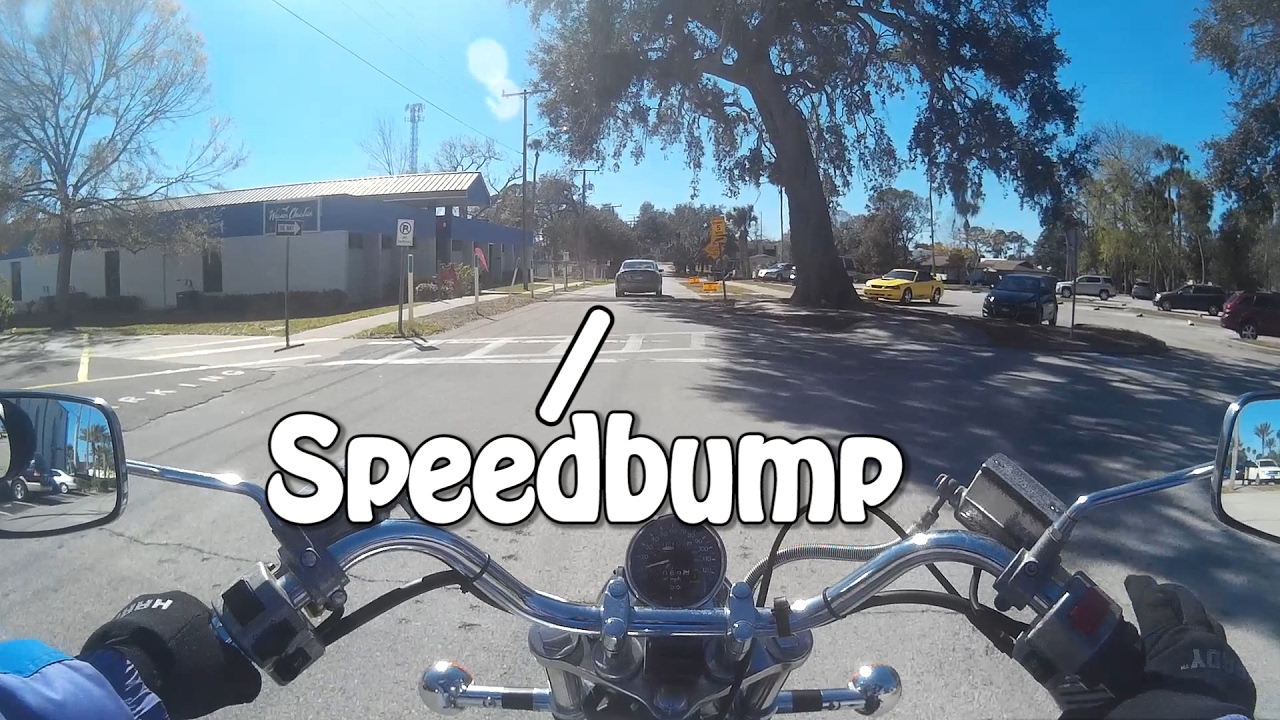 One way to avoid a big speedbump on motorcycle - YouTube