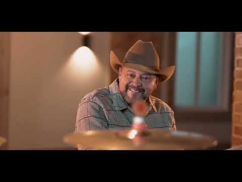 Conjunto Rio Grande/La Derrota “Ella Baila” Video Oficial.