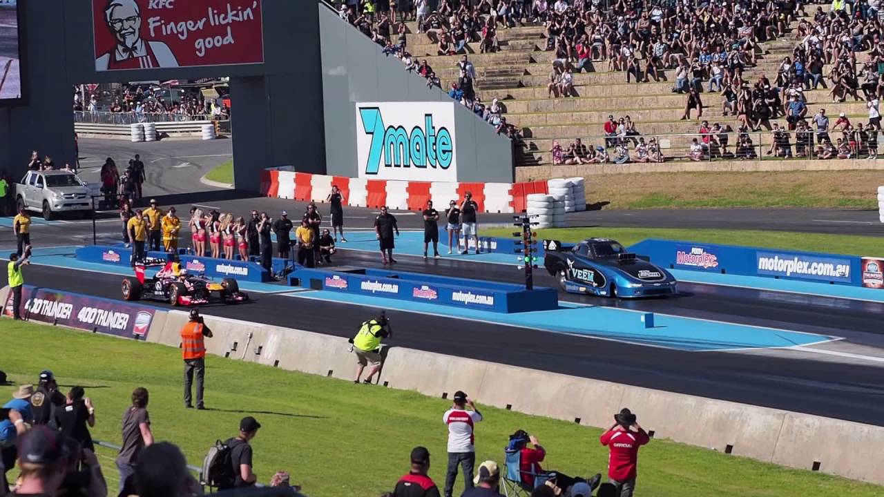 Perth Speedfest - Daniel Ricciardo RB7 vs Alcohol Funny Car - YouTube