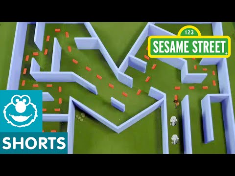 Sesame Street: Letter M is for Maze