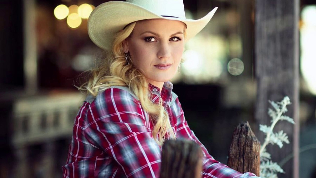 FIGHTER BREAKDOWN ! - VALENTINA "BULLET" SHEVCHENKO ! - YouTube