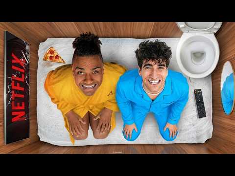 24 STUNDEN zusammen im Kapselhotel überleben! (ft. Alex Frerunn)