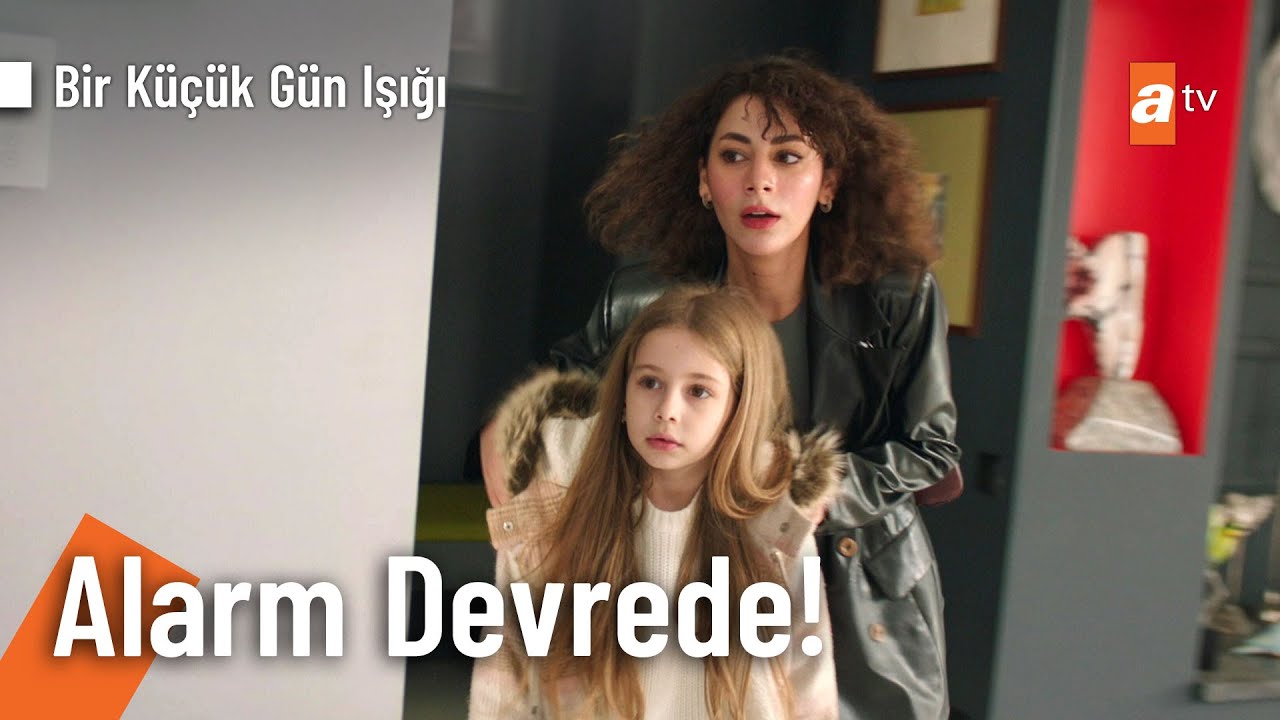 Dila ve Güneş evi yakıyor! - Bir Küçük Gün Işığı 25. Bölüm - YouTube