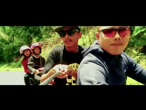 DJ Qhelfin Ft Gafar_Happy Ajalah (Official Video 2017)