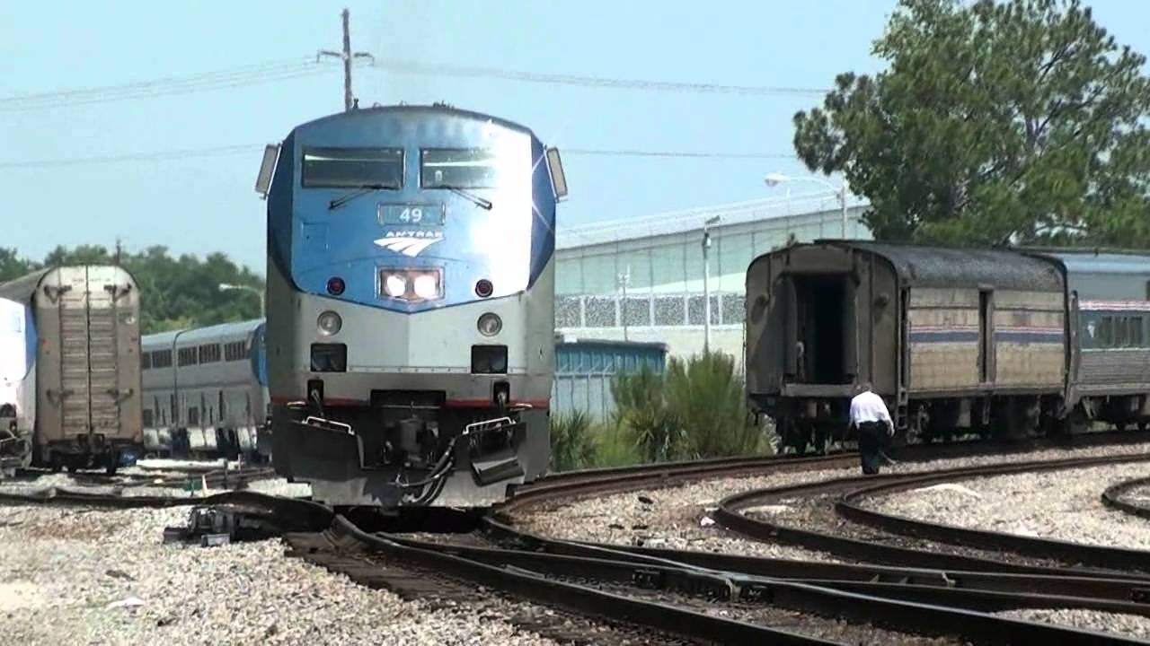 Amtrak P098 switches and rotates power at Sanford on 6-13-11. - YouTube