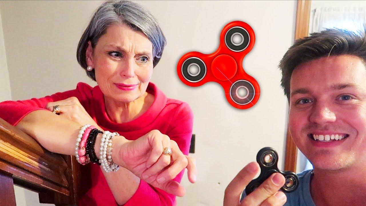 PARENTS REACT TO FIDGET SPINNER!! - YouTube