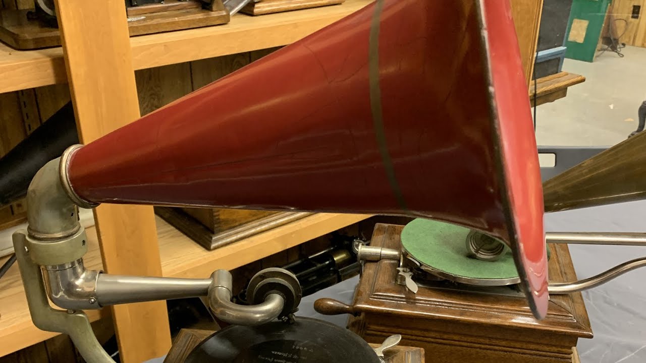 Zonophone Parlor Phonograph Gramophone - YouTube