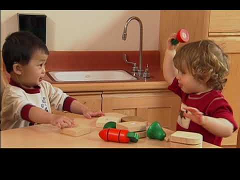 Symbolic and Sociodramatic Play EL CC - YouTube