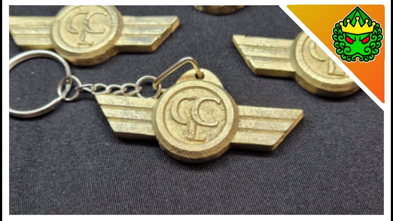 Making GOLDEN keychains! Melting scrap copper and aluminum for sand ...