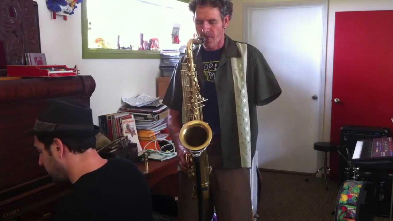 One Handed Saxophone - Neill Duncan - YouTube