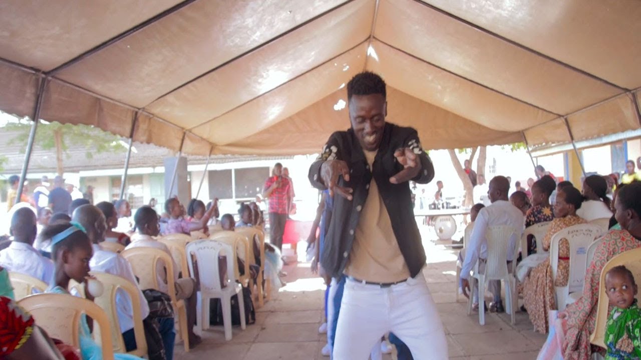 Roga Roga feat. Extra Musica | Bokoko | Man Boy Movement! - YouTube