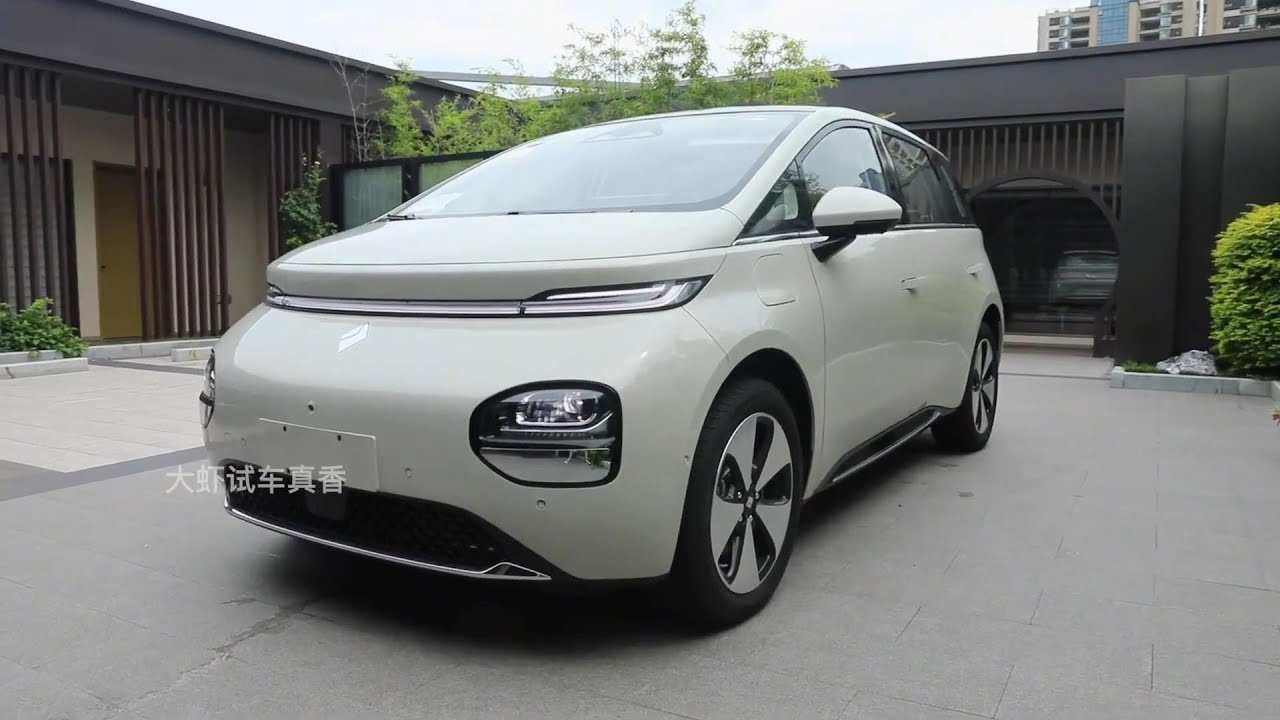 Baojun Yunduo/Cloud ev - YouTube