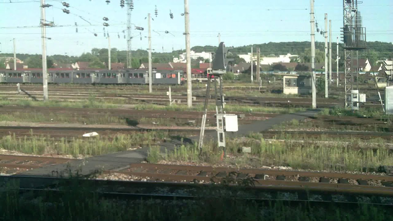 ENTREE EN GARE DE CREIL VERS PARIS : VUE DU MATERIEL SUR PLACE. - YouTube