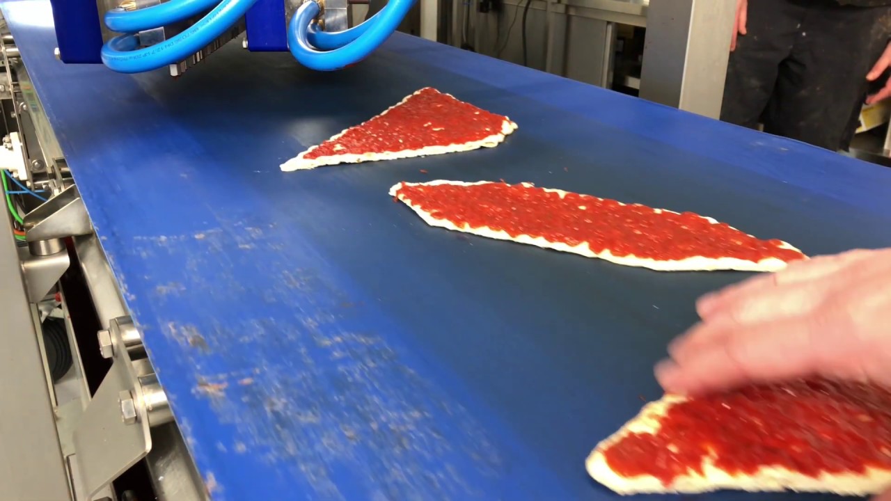FoodJet Pizza Tomato sauce and liquid cheese depositor - YouTube