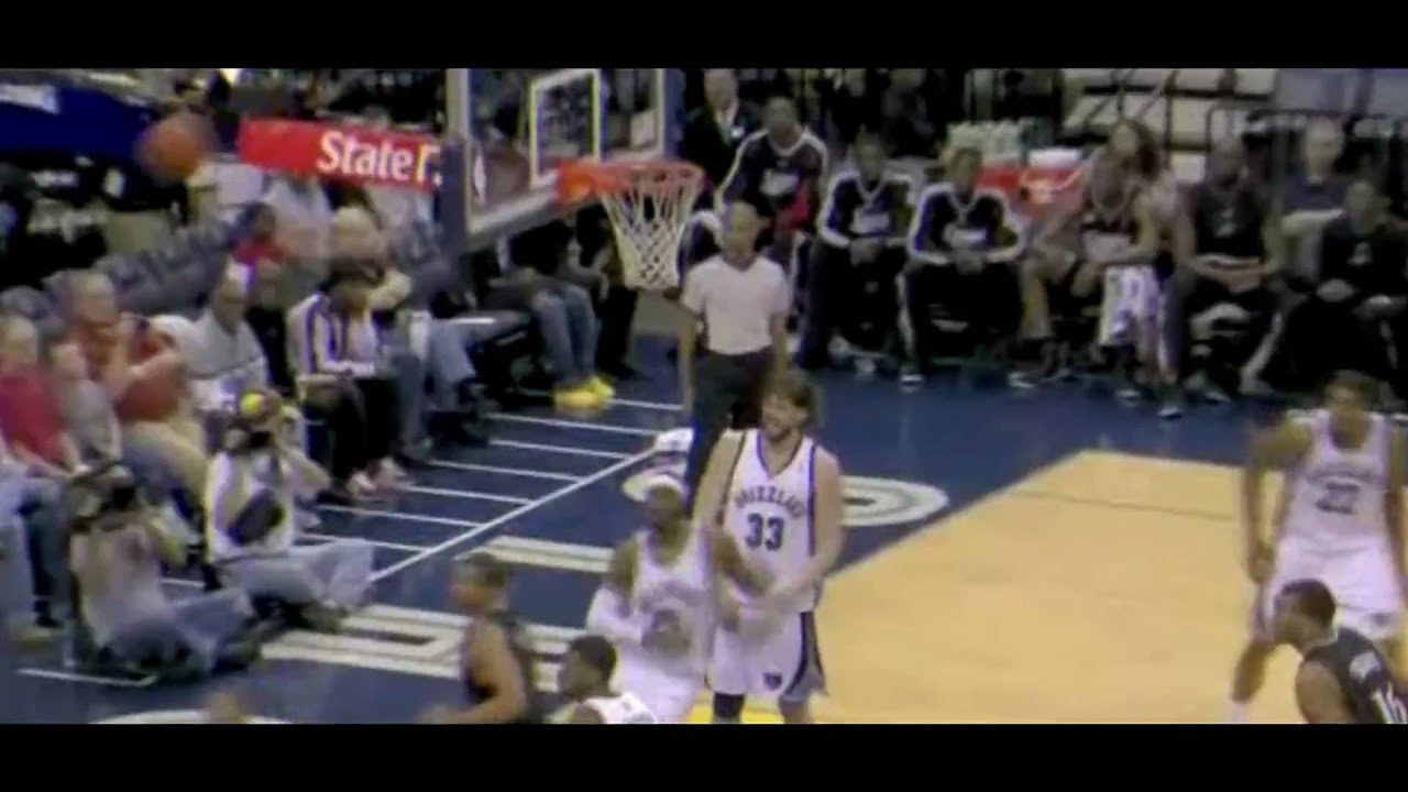 OJ Mayo Dunks over 2 Sixers - YouTube