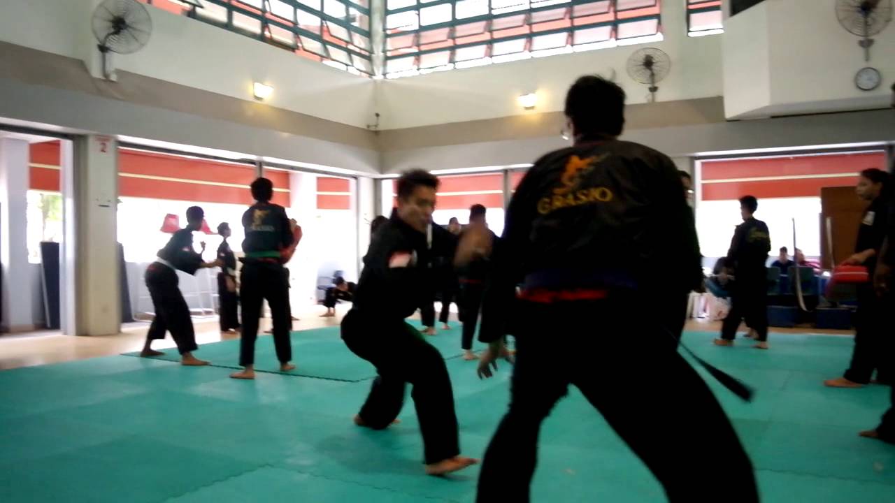 Grasio Silat Practise - YouTube