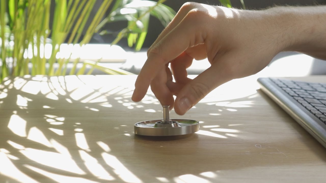 The Gyro Spin Is a Smooth-Spinning Gyroscopic Toy