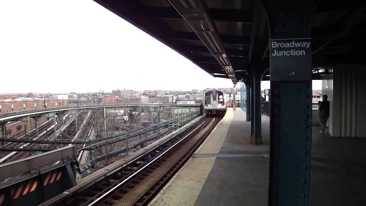 New York Subway MTA / Broadway Junction - YouTube