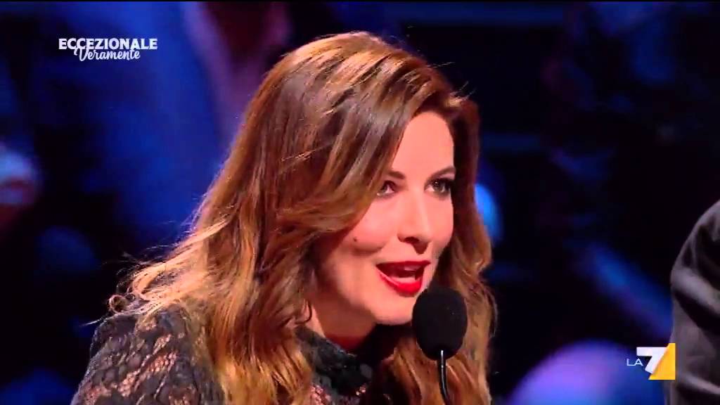Federica Minia si esibisce per la prima volta su un palco! La giuria ...