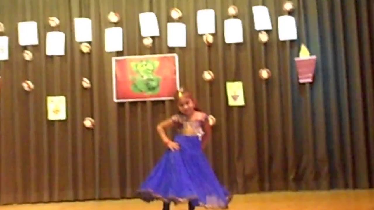 Rishitha Dance performance for Telugu songs chiki cham cham @ Diwali 2015 Germany - YouTube