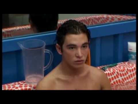 HOUSEMATES IN BATHROOM