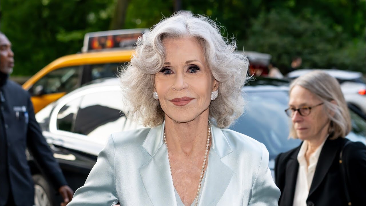 Jane Fonda labelled ‘paranoid delusional clown’ after showing fear for ...