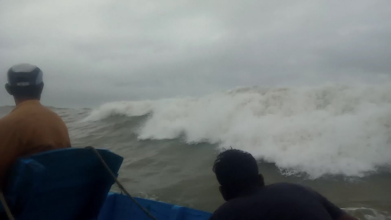 Waves Destroyer Dangerous Wave Attack | Ibrahim Hyderi - YouTube