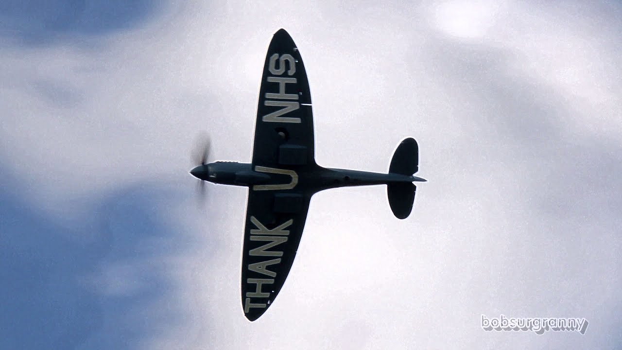 Pure WW2 Engine Sounds Racing Low Over The English Countryside - YouTube