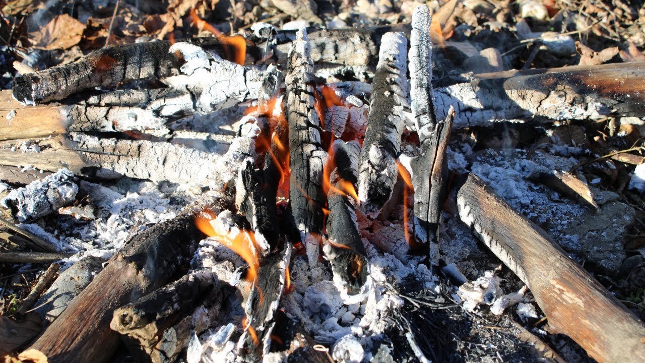 4K FIREPLACE IN NATURE 8 HOURS OF FIRE CRACKING SOUNDS, CALM SOOTHING ...