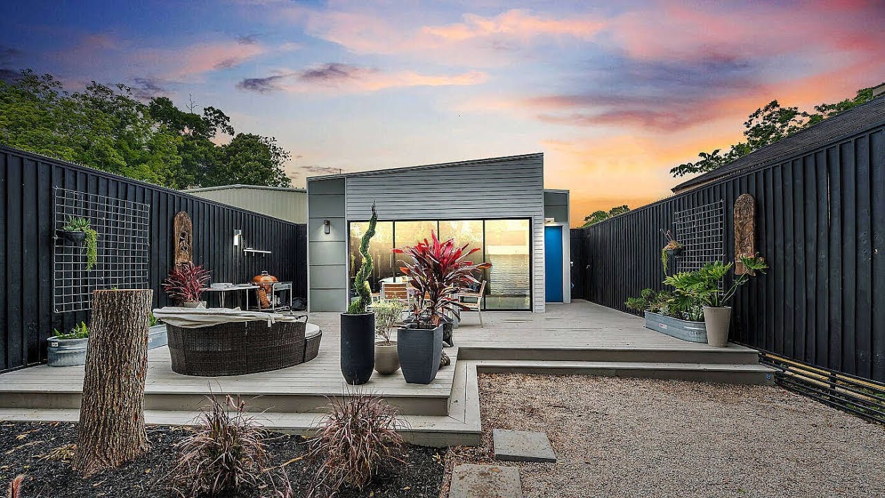Nouveau Bungalow by Steven Allen Designs. This inspiring house is ...