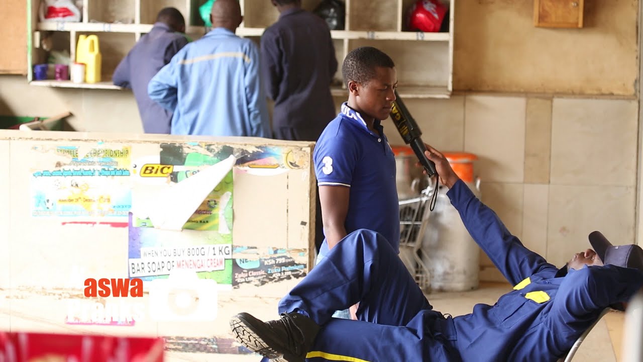 Lazy Security Guard prank. - YouTube