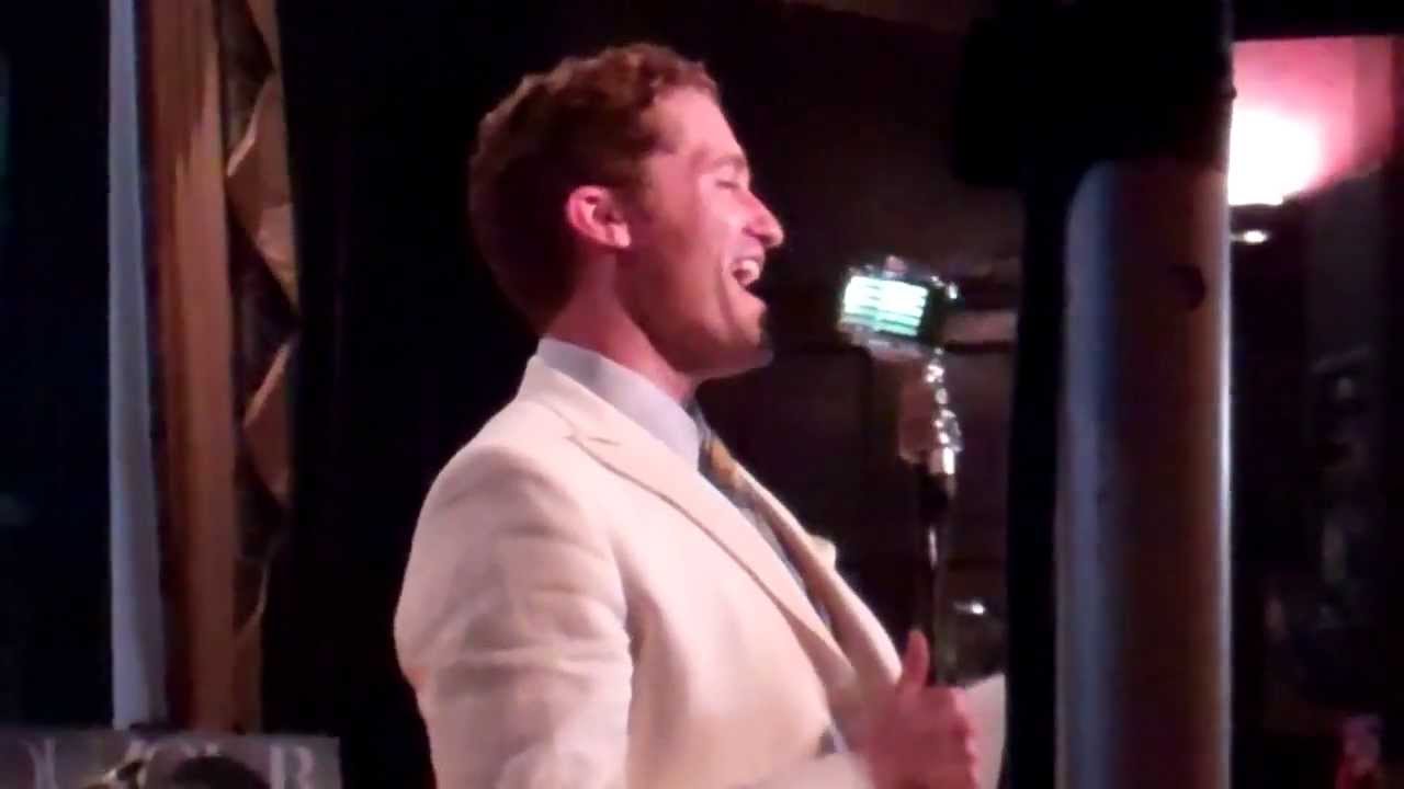 Matthew Morrison Impresses Smokey Robinson - YouTube