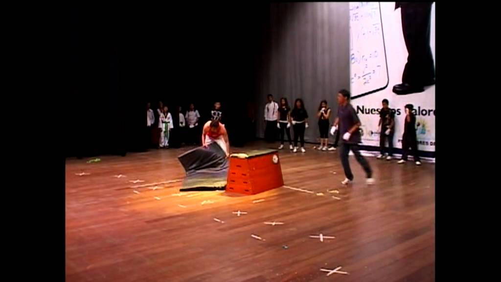 Fullbody - taebo..hip hop dance- Get low, Portadores de Luz - YouTube