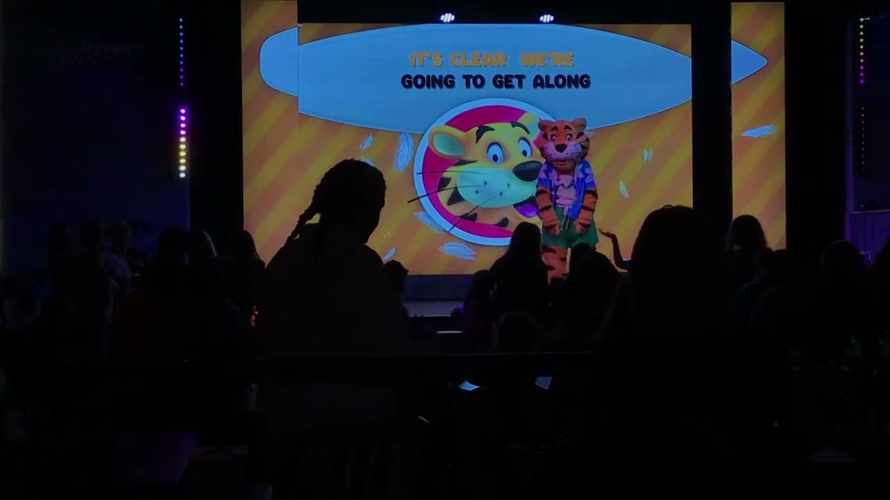 Haven Holidays Hopton: Seaside Squad Goes Pop with Rory Part 1 - YouTube