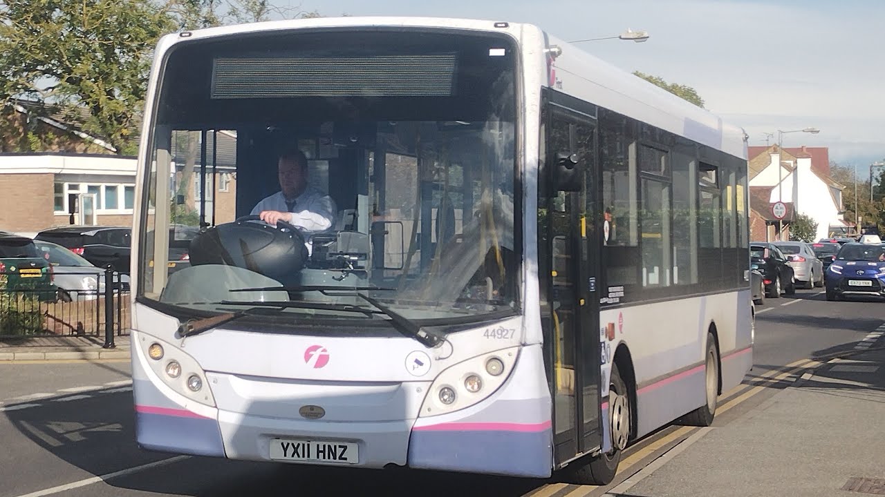 *Absolute Rocket* First Essex Enviro 200 Dart YX11 HNZ 44927 Route 63 ...