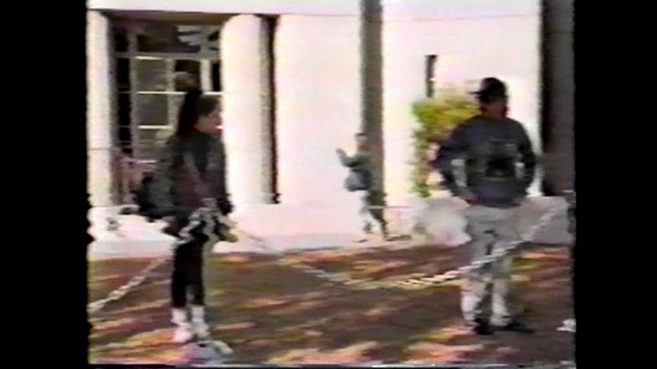 The Echo Man in Echo Point - YouTube